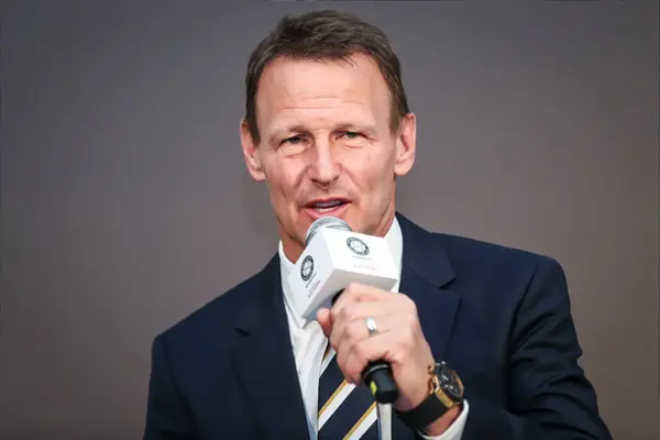 "I Was Shocked": Ex-England Star Teddy Sheringham Defend's Chelsea ...