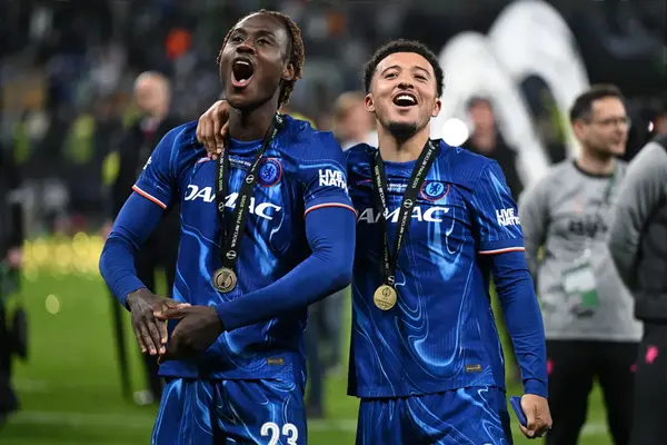 'Go For Garnacho', 'The Team Needs Him': Chelsea Fans React As Blues Make £25m Decision On Man ...